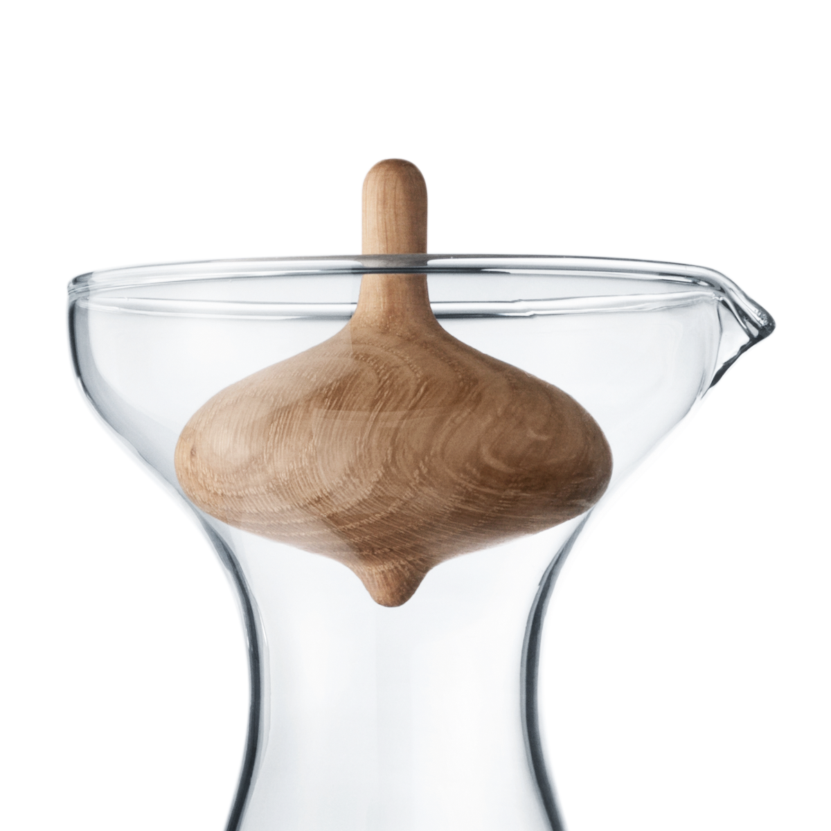ALFREDO carafe 1L in glass with carved oak stopper | Georg Jensen