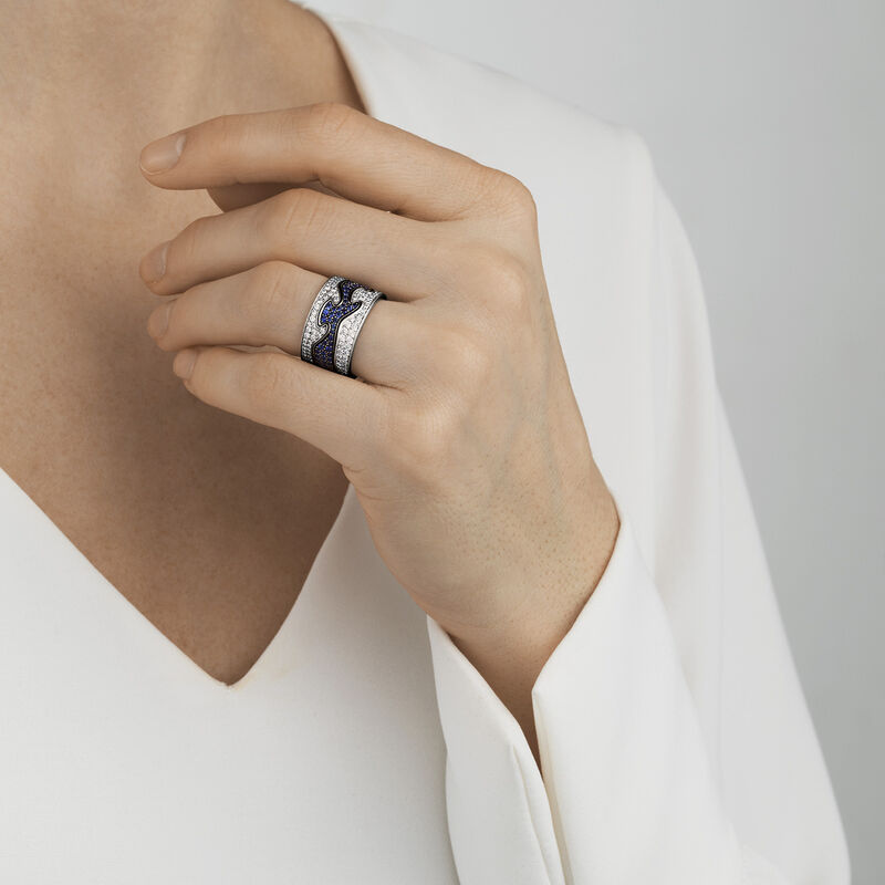 Fusion 18 kt white gold centre ring with blue sapphire | Georg Jensen