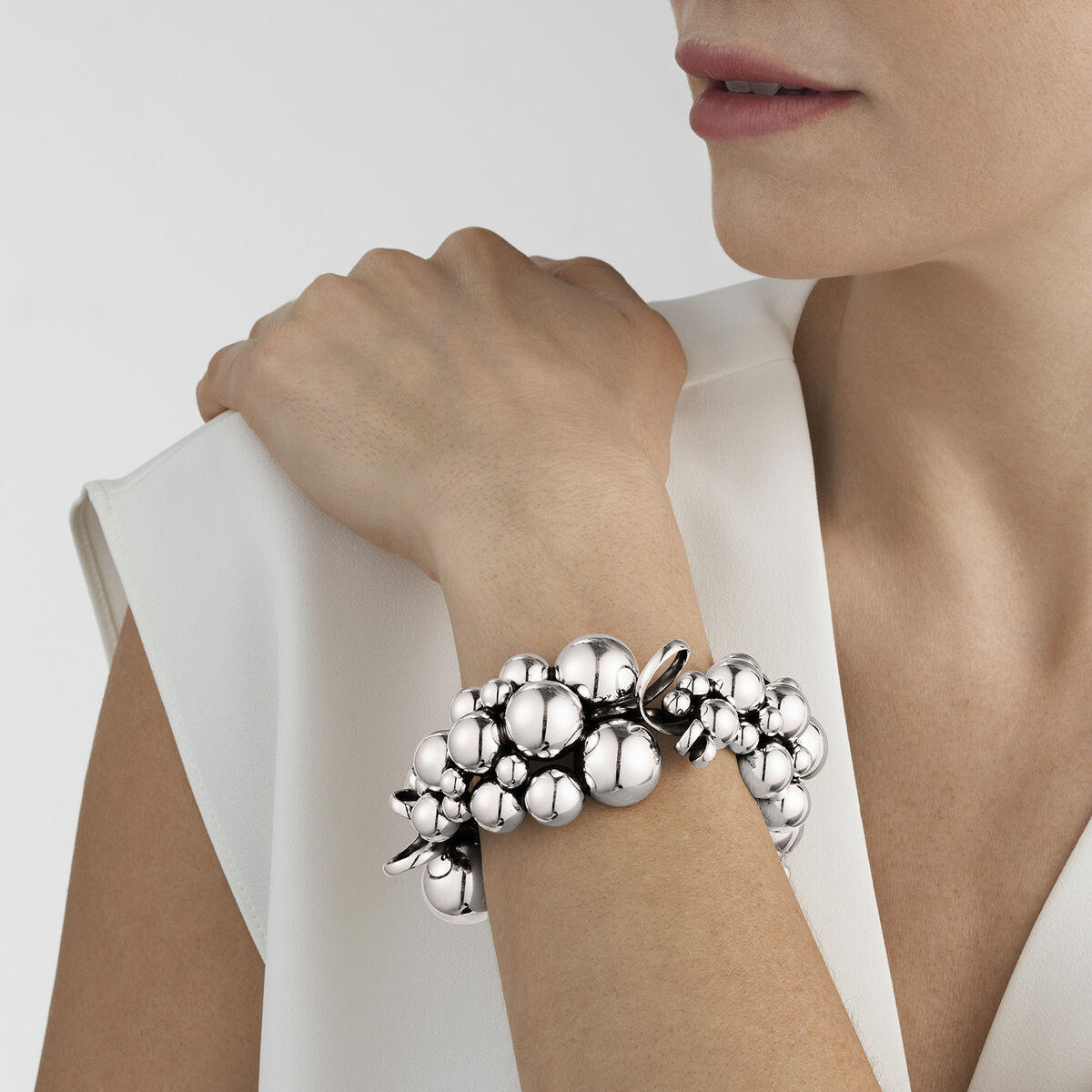 Moonlight grapes oxidised sterling silver bracelet | Georg Jensen