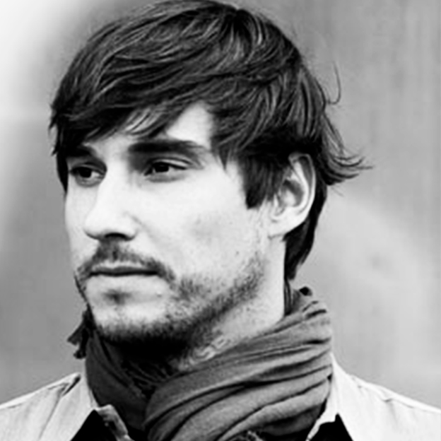 FLORA vase - modern design in stainless steel | Georg Jensen